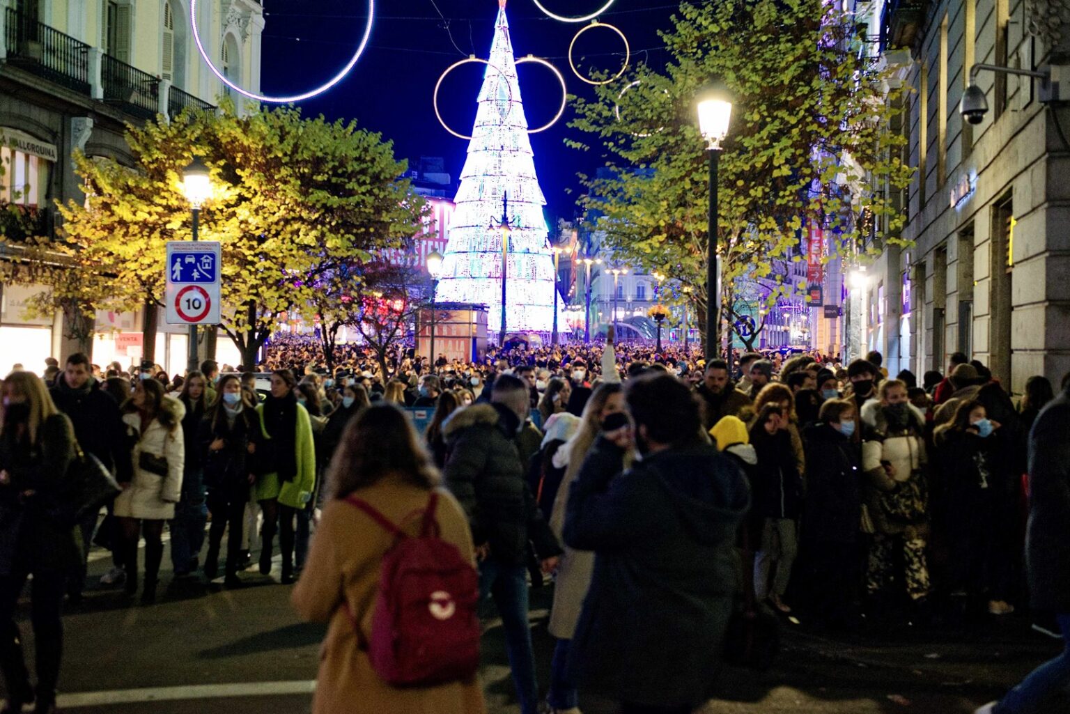 Quién introdujo el pagano “árbol de navidad” y su significado ...